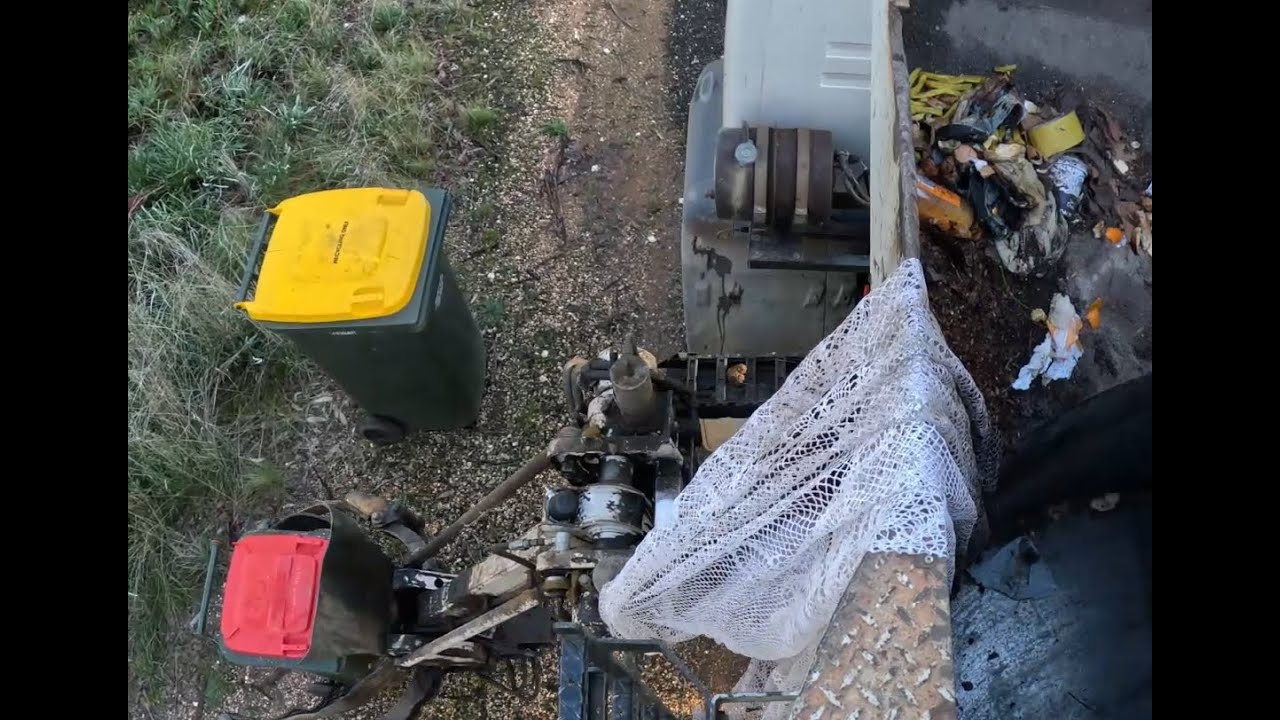 Garbage Run in Country Australia 025 - YouTube