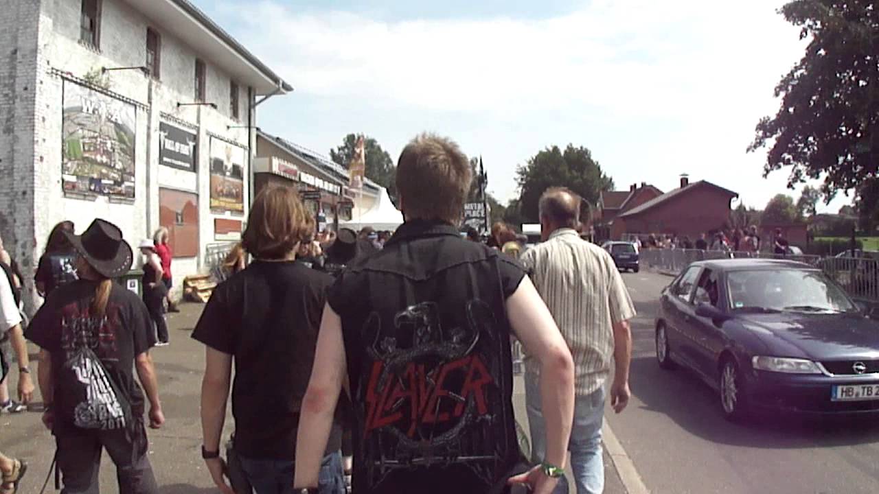 Wacken 2011 (Walking on the Main Street of Wacken) - YouTube