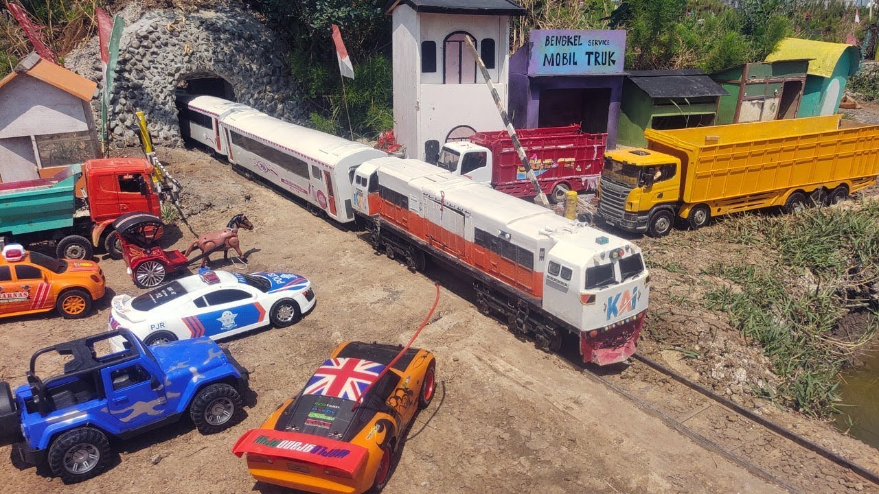 Kereta Api Rc Lokomotif Panjang, Truk Tronton Oleng, Lokomotif CC201 ...
