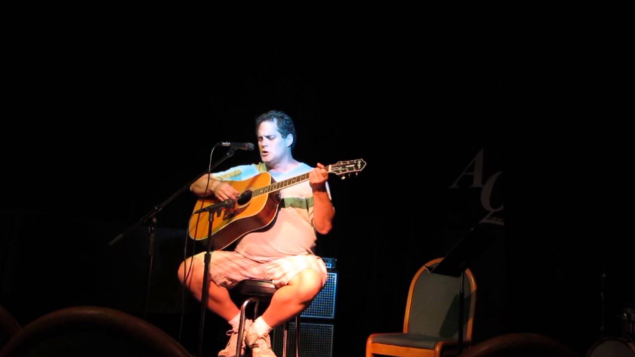 Dan Hackman playing "Test of Time" at AQ, Aug 26 2013 - YouTube