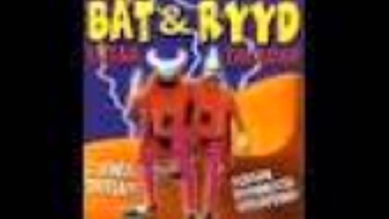 Bat & Ryyd - Lentävä puliukko - YouTube