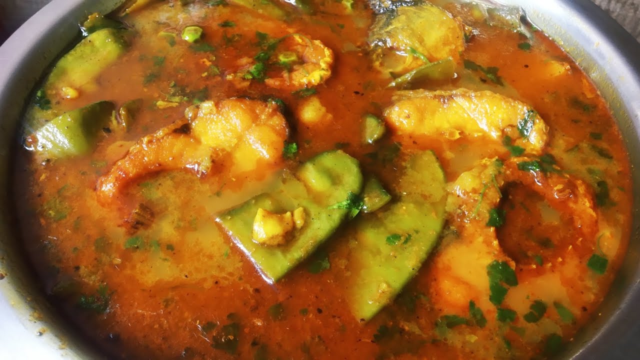 Sim Aloo Diye Rui Macher Jhol Recipe 😋 - YouTube