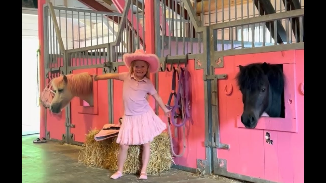 LIVE SHOW IN OUR PINK STABLE🩷 - YouTube
