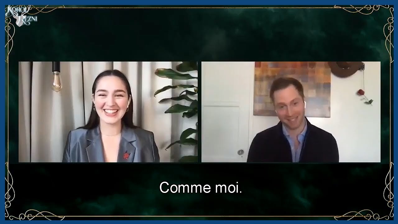 Danielle Galligan et Calahan Skogman s'interviewent mutuellement ...