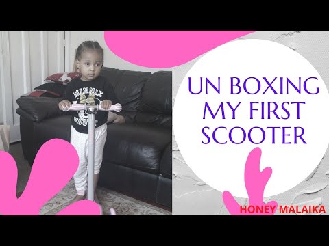 BREASTFEEDING TODDLER: UN BOXING MY FIRST SCOOTER
