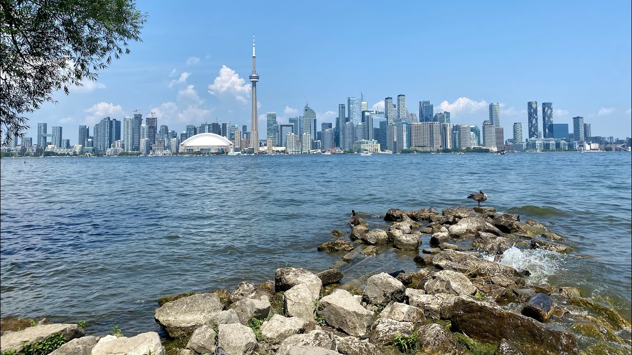 Exploring The Toronto Islands in Canada - YouTube
