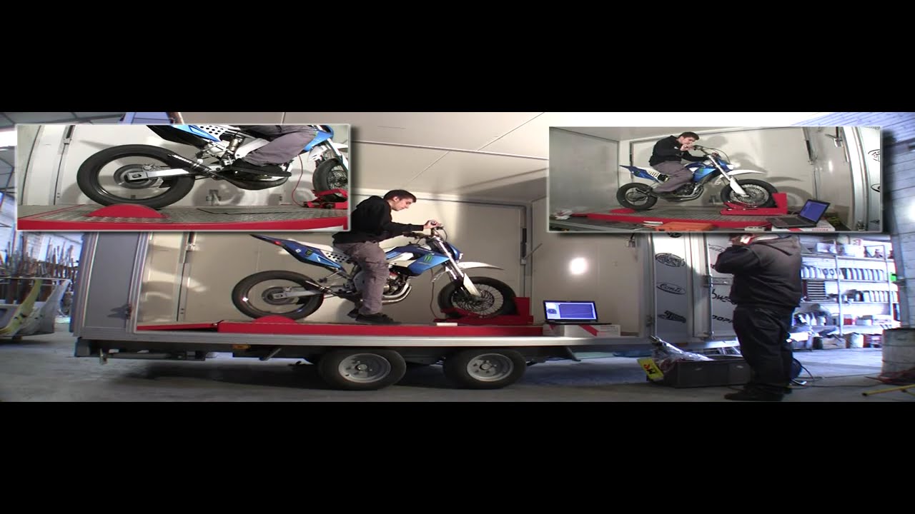 Voca Racing vs. Yasuni R3, Barikit BRK and Metrakit ProRace - YouTube