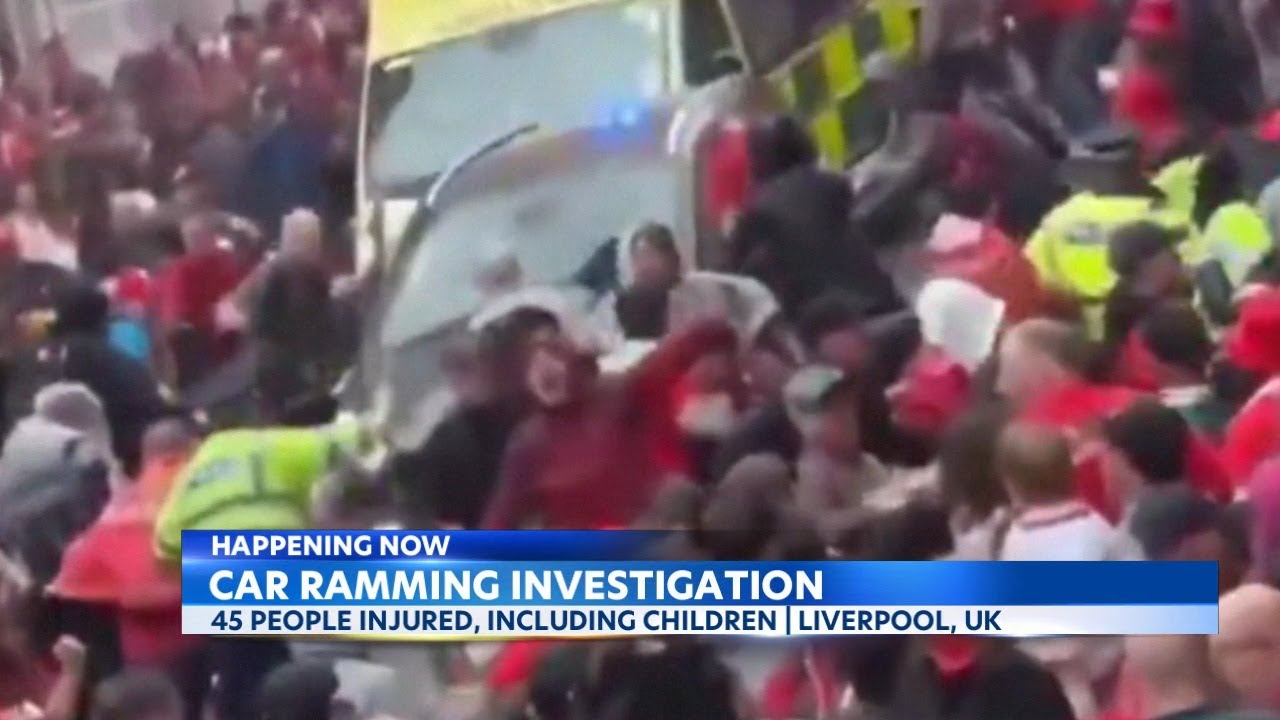 Car hits crowd at Liverpool soccer parade; dozens hurt - YouTube
