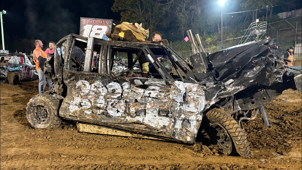 Pumpkin Smash Derby 2024 Pro Stock Fullsize - YouTube