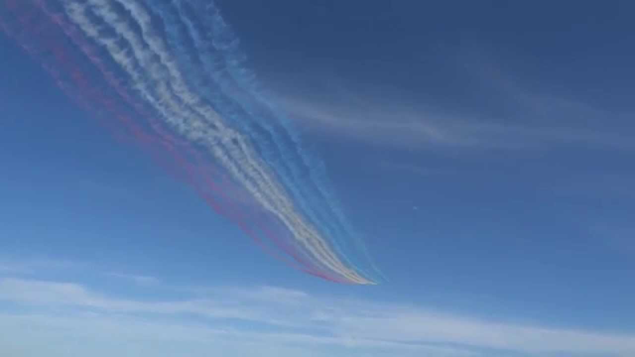 Red Arrows RAF Lymington D-Day 70th anniversary 7-6-2014 - YouTube