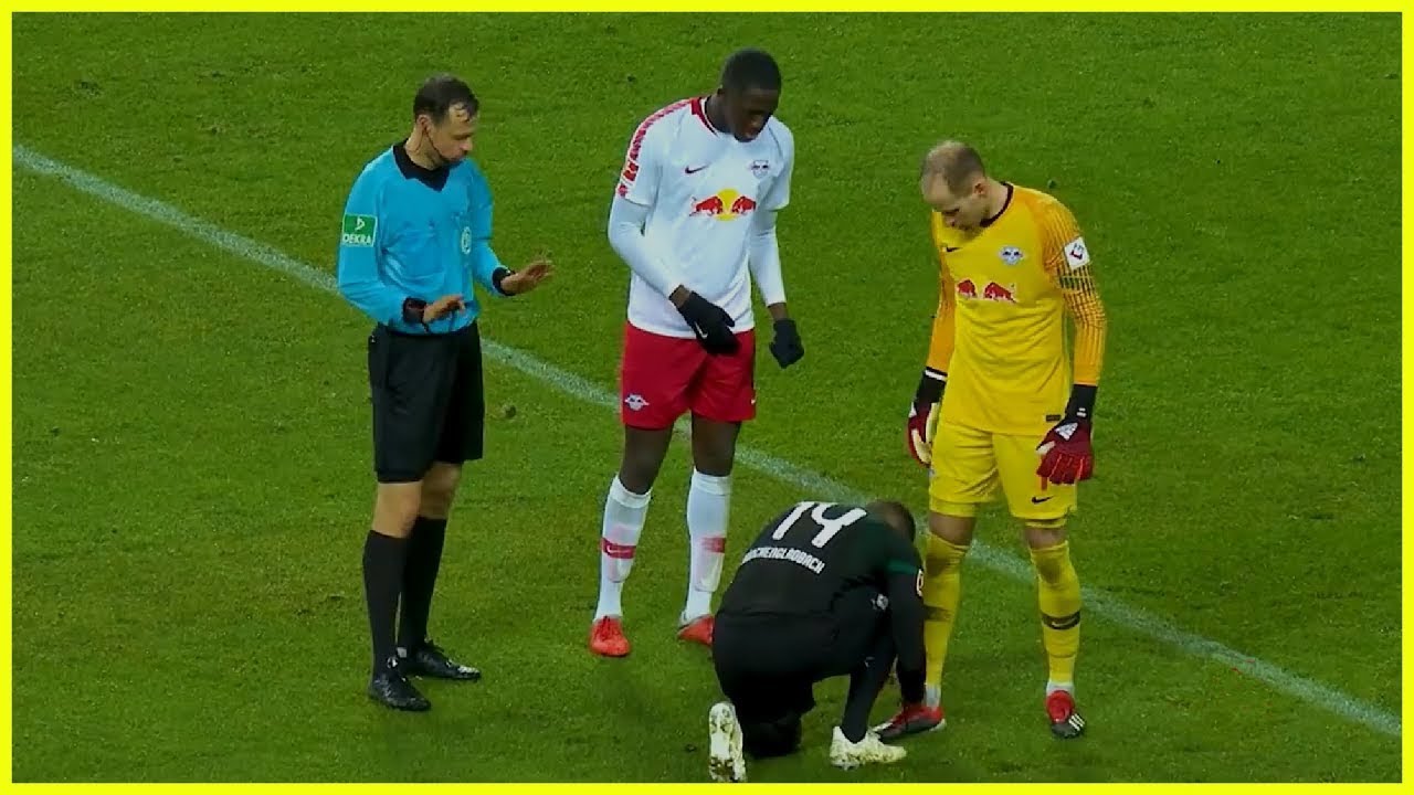 Top 10 Respect Moments in Football | Football Respect 2020 - YouTube