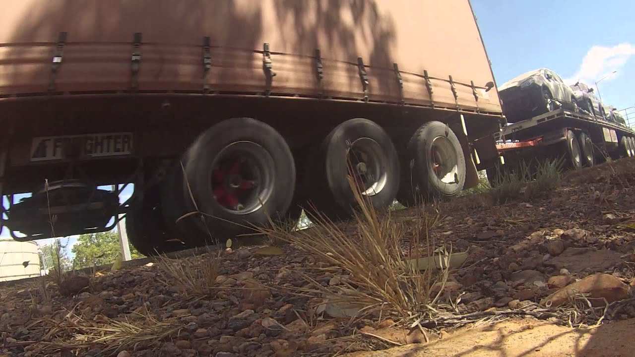 Road train Darwin - YouTube