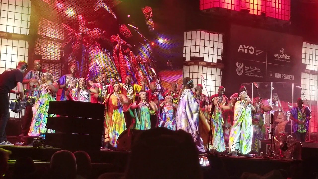 SOWETO GOSPEL CHOIR "BRIDGE OVER TROUBLED WATER " - YouTube