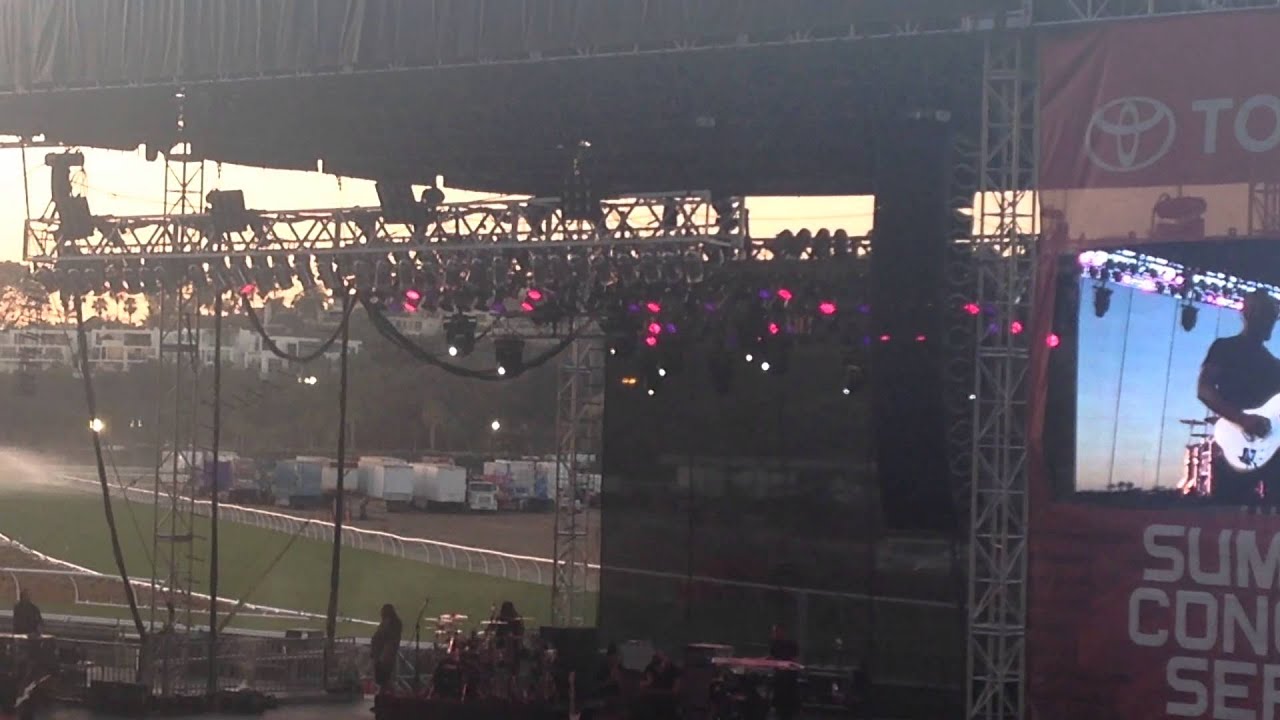 Putcha Body Down - Zendaya San Diego Del Mar Fairgrounds {ZSWAGG Fam ...