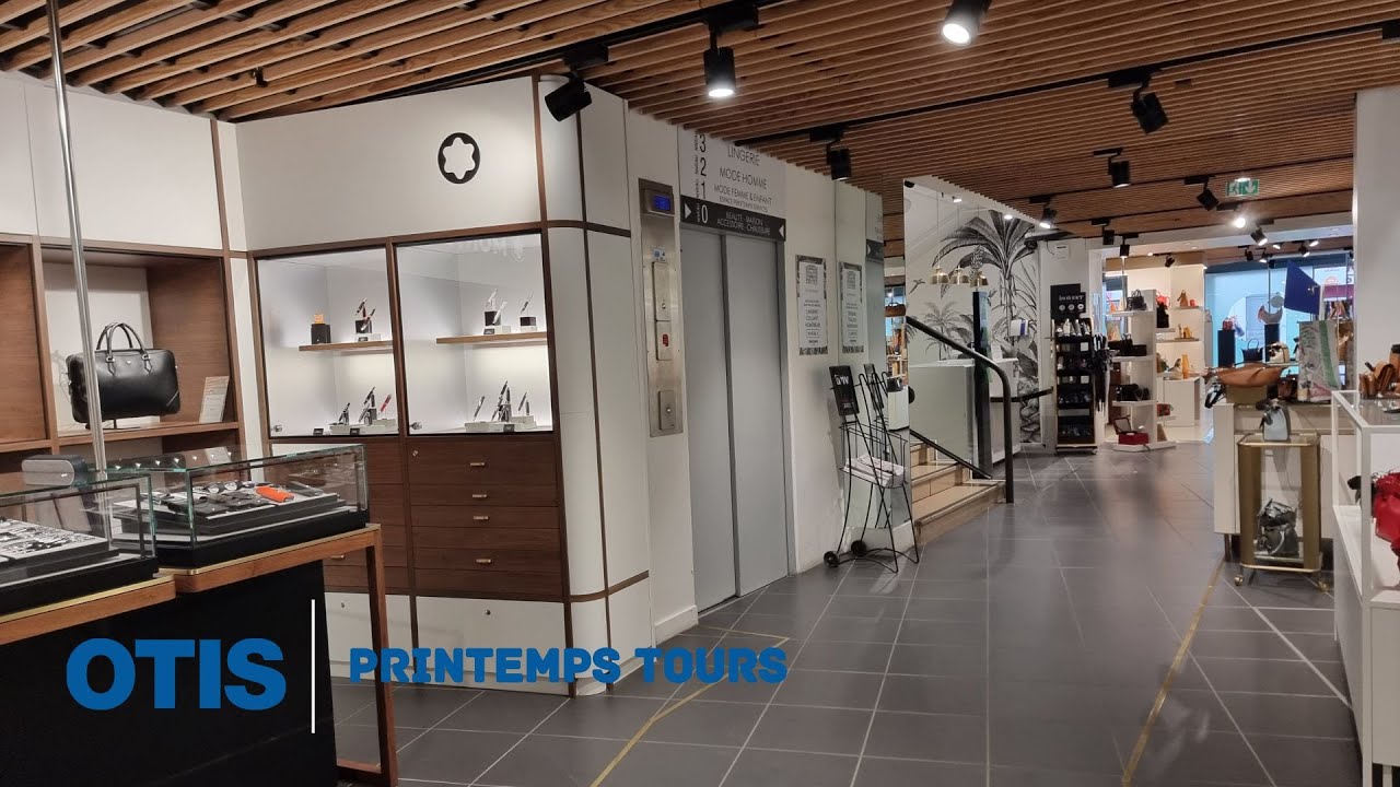 1984 OTIS LM (mod. 2010 OTIS GeN2 Mod.) traction elevator@Printemps ...