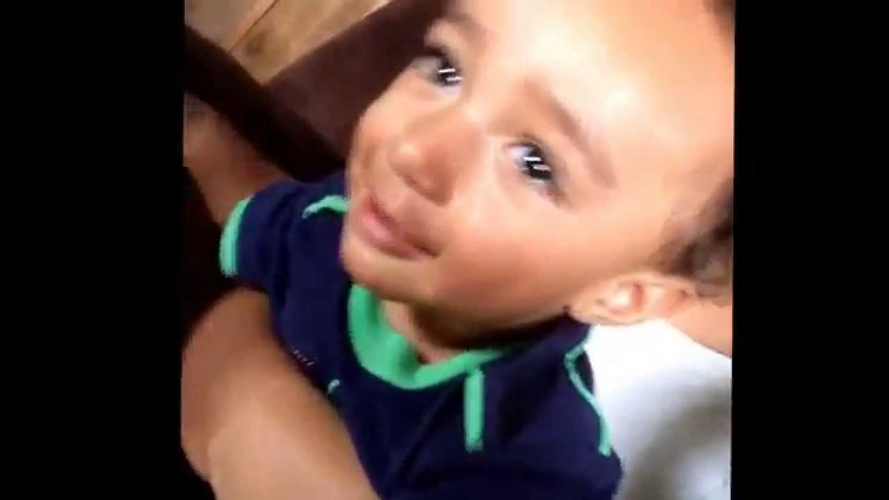 Little papa roo - YouTube