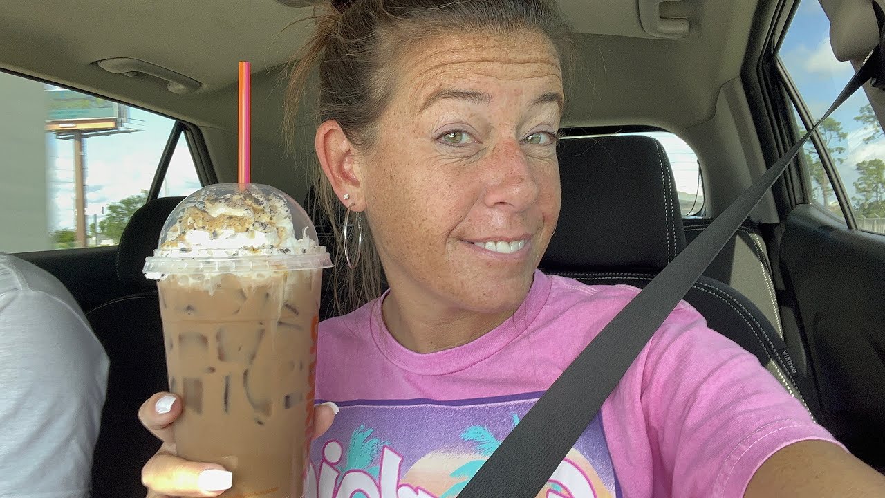 Trying The Dunkin Turtle Iced Signature Latte ☕️ - YouTube
