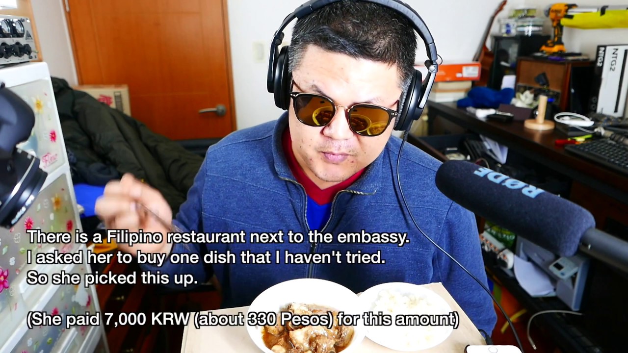 Korean Tries Filipino Food - Lechon Paksiw [Mr.BulBul Classic] - YouTube