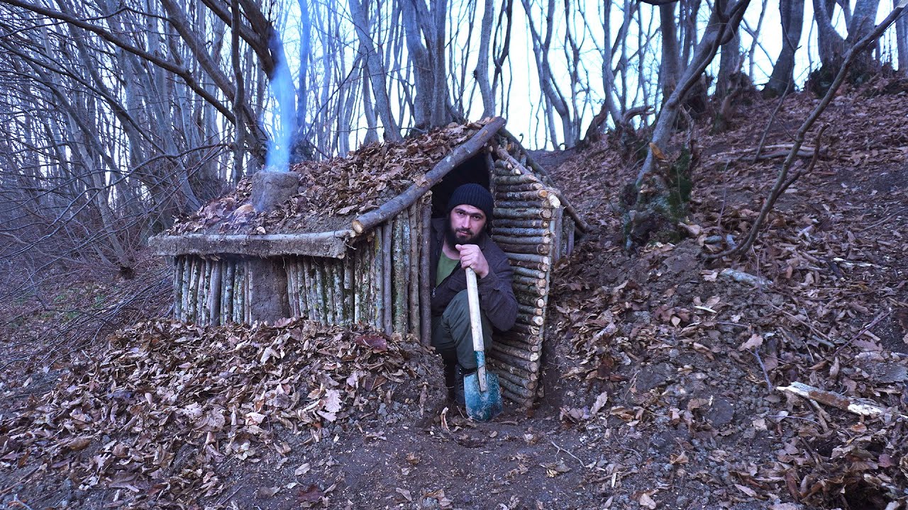From Scratch: Earth Hut & Cozy Fireplace Build for Ultimate Bushcraft ...