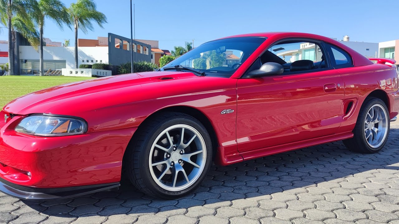 INCREÍBLE Y ÚNICO MUSTANG GT SN95 -RADIX GARAGE - YouTube