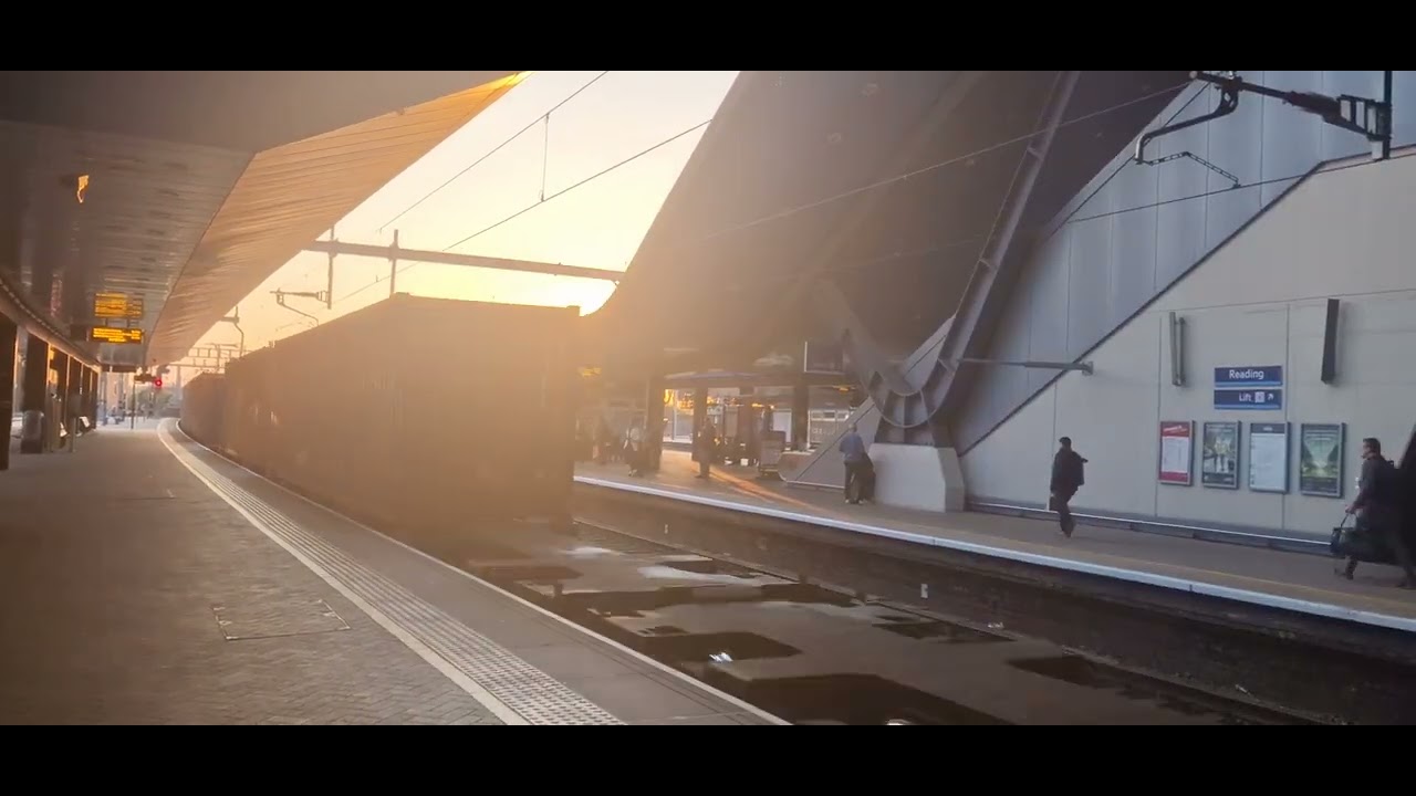 Frieghtliner Class 70001 Is Working 4V45 1826 Acton T.C. To ...