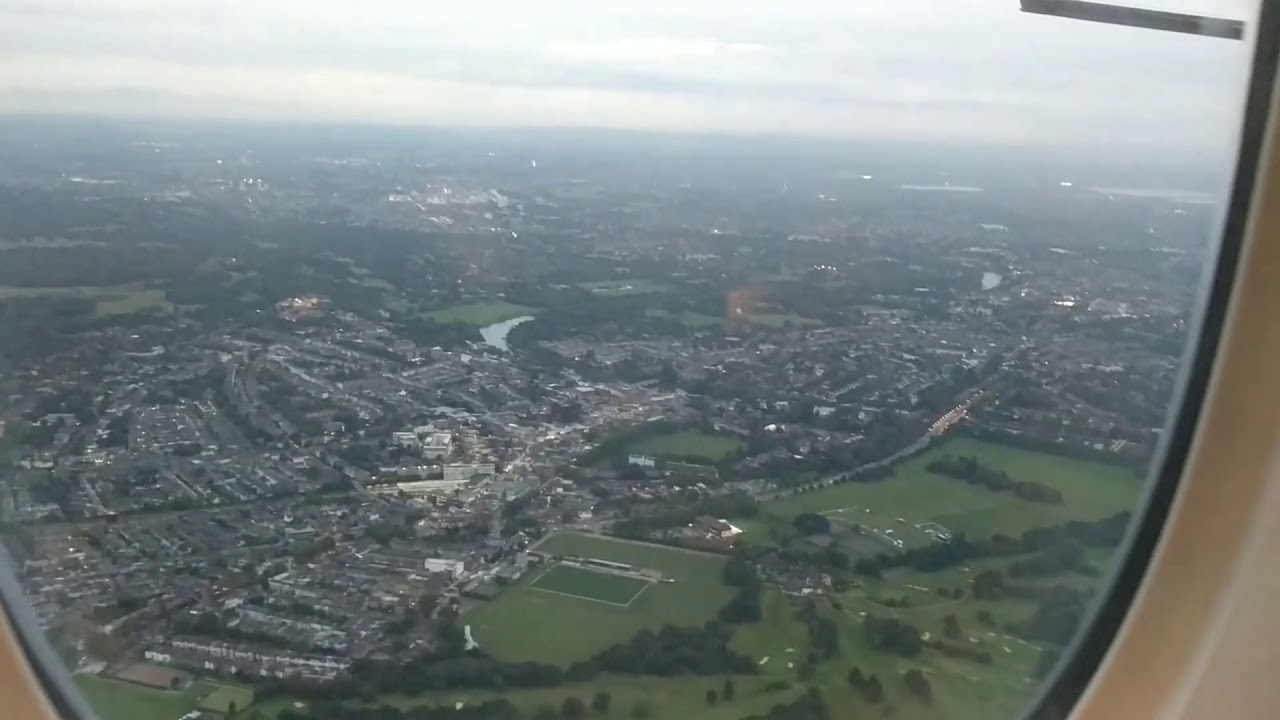 TG 916 Bangkok Suvarnabhumi - London Heathrow - YouTube