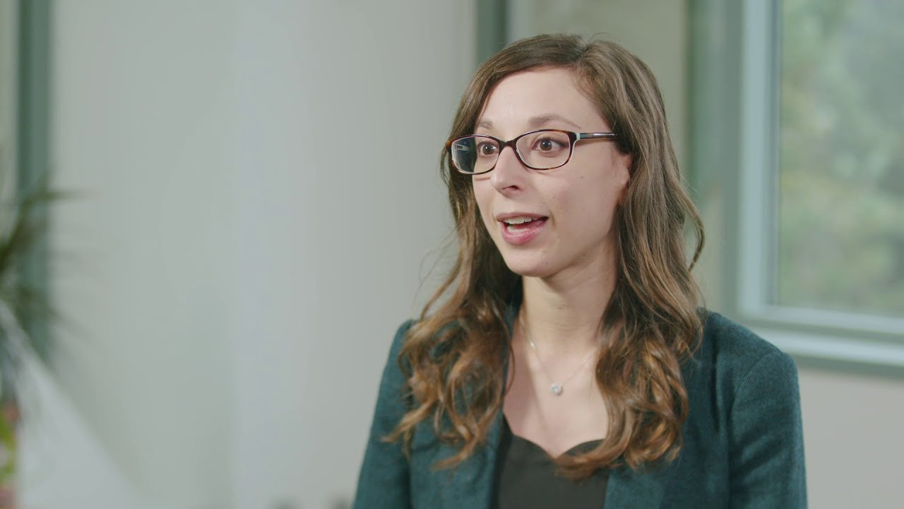 Meet Dr. Kate Bellevue, a hand, wrist, and elbow surgeon at The Everett ...