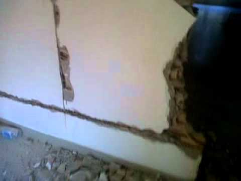 Come abbattere un muro a calci vol2 - YouTube