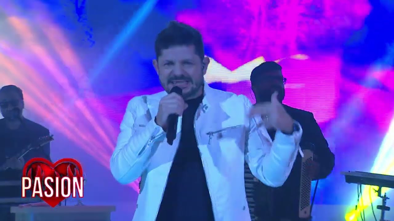 Poco hombre - Marcos Castello en vivo - YouTube