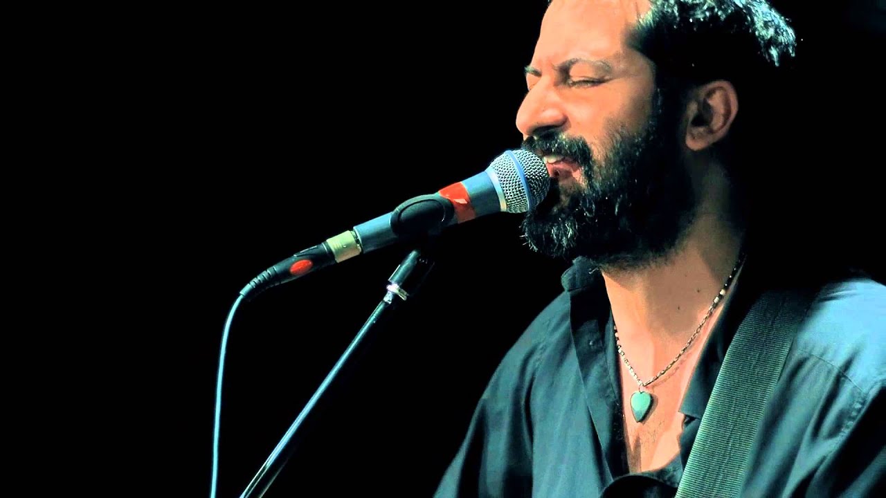 Giuseppe Quaranta : La mia maschera ( live ) - YouTube