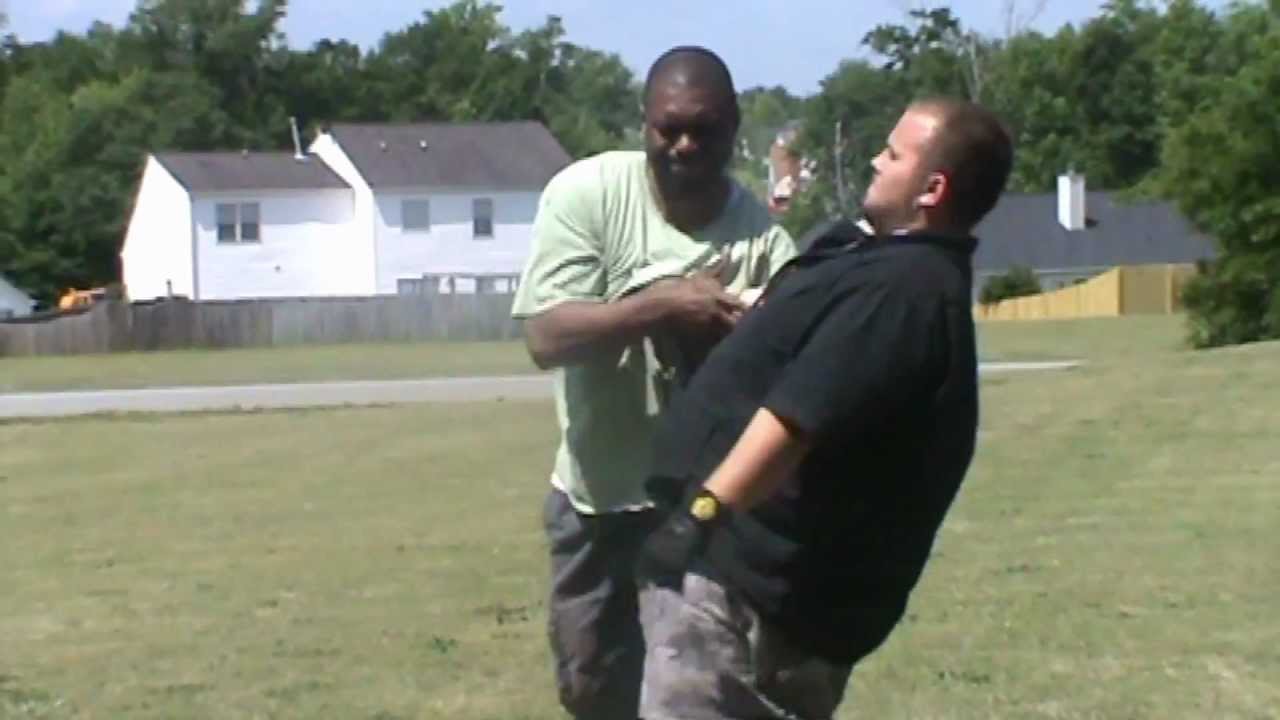 Basic Gun and Knife Disarming Techniques - YouTube