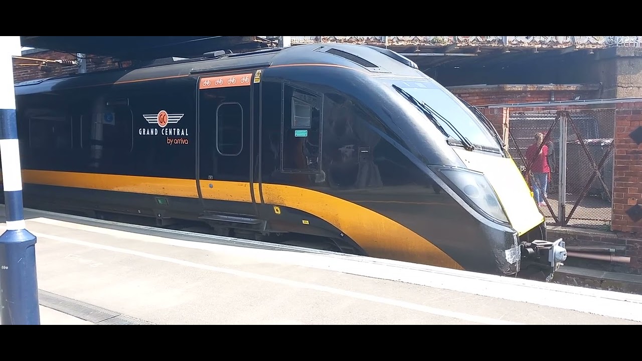 GC Class 180 Departing Doncaster - YouTube