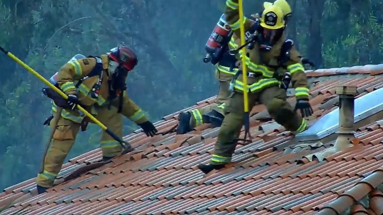 Firefighter Falls on Roof - YouTube