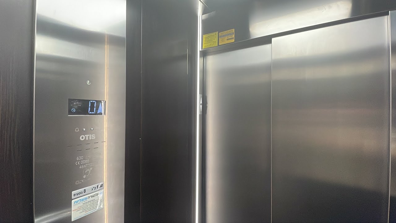 [R1] 2020 OTIS GEN2 MRL traction elevator @ Play Hotel, Midtown, Tel ...