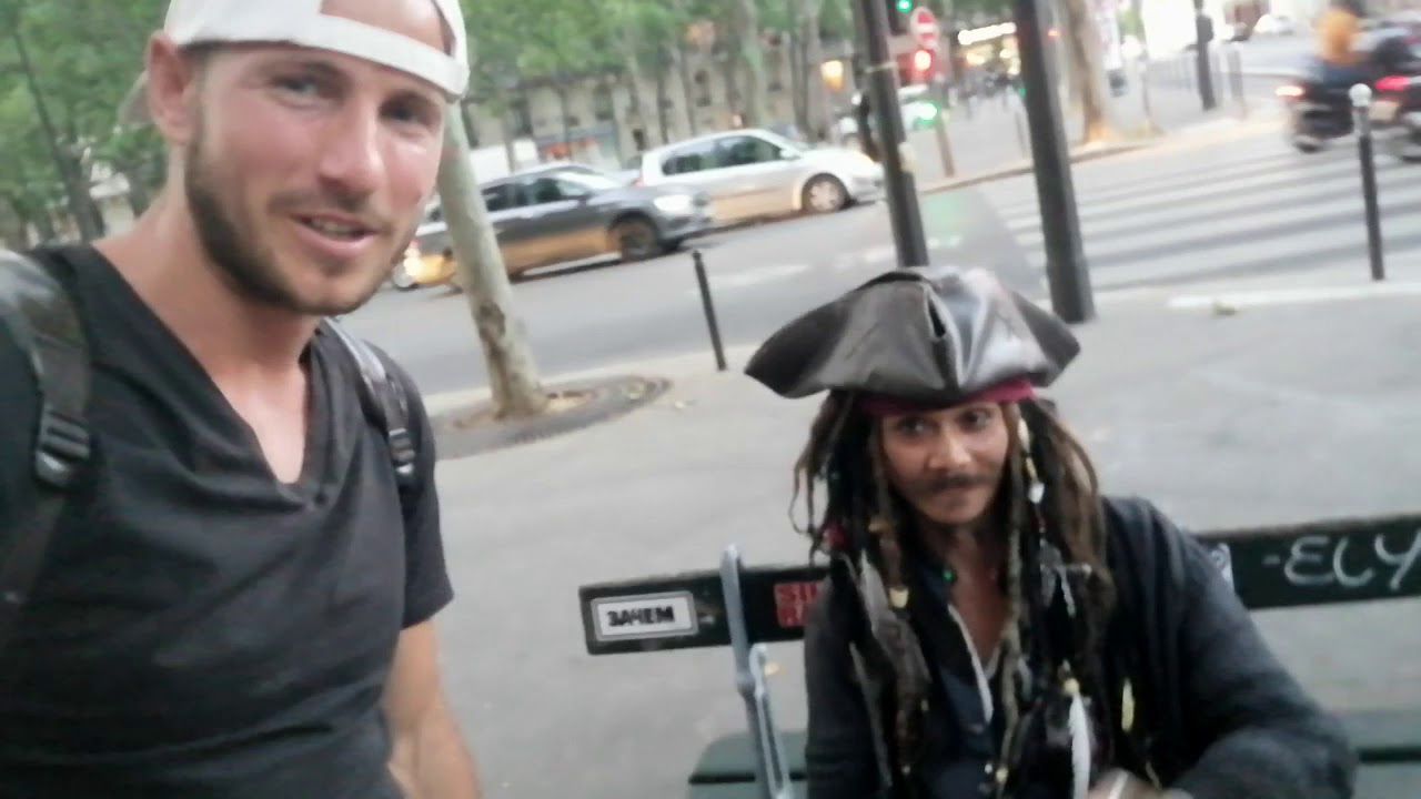 Johnny Depp la Paris,, - YouTube