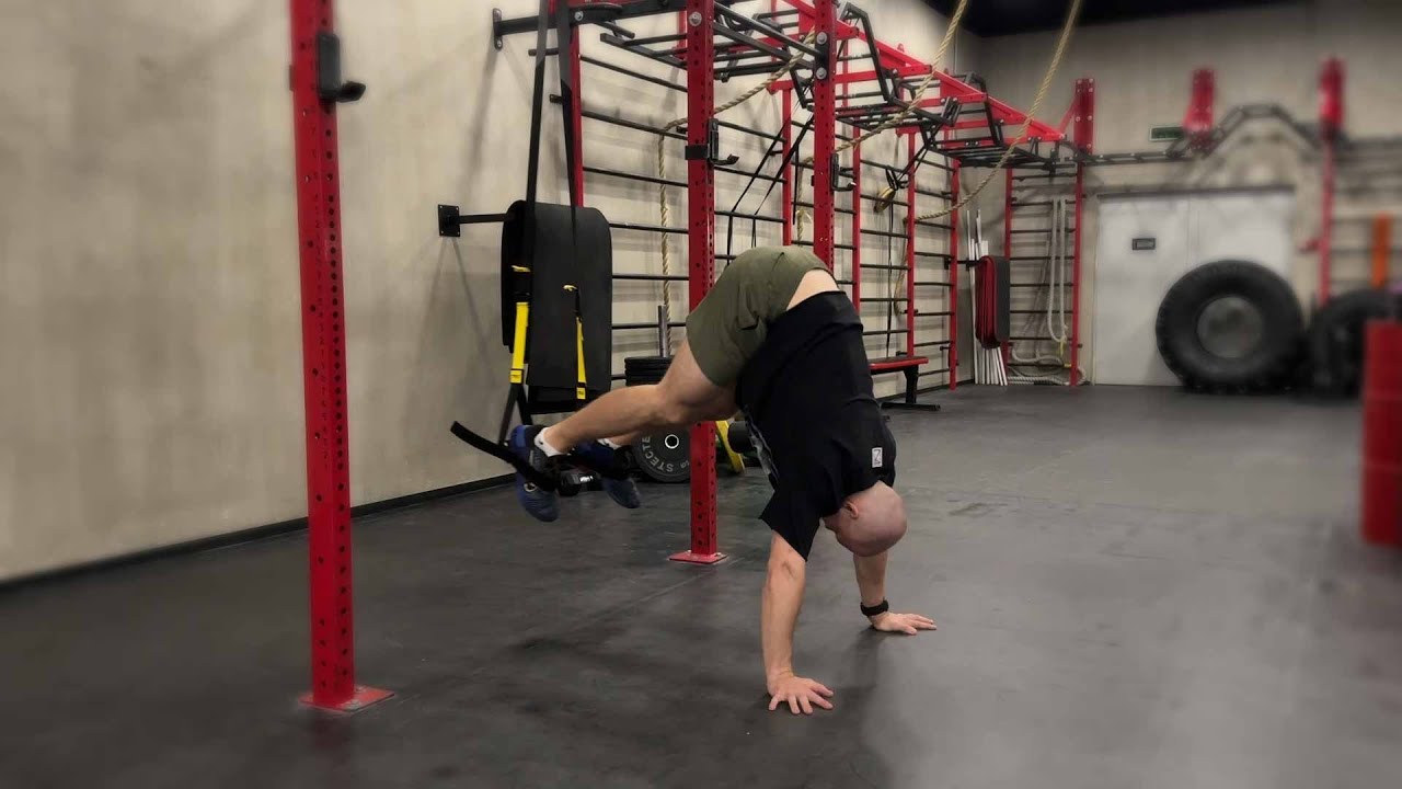TRX Atomic Push Ups (TRX атомные отжимания) - YouTube