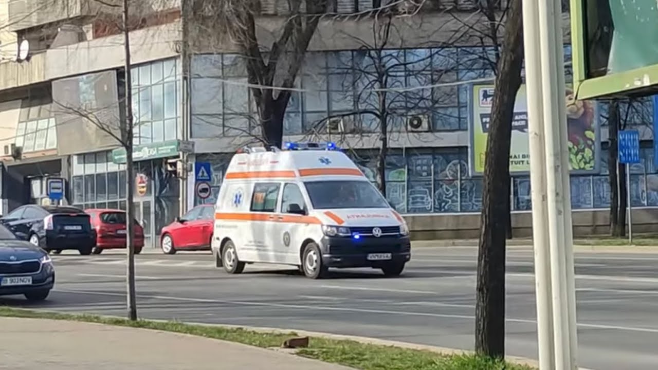 Ambulanta SAJ VN B1/B2 EMU Volkswagen T6 Rensponding with different ...