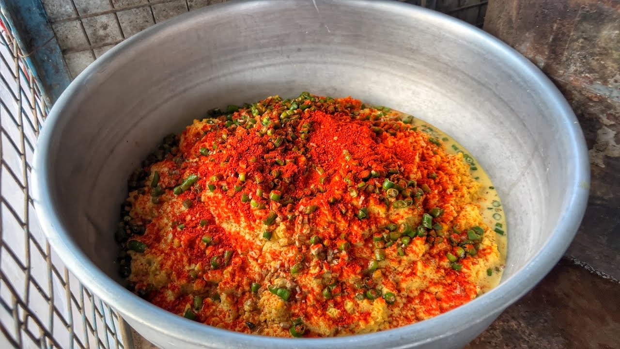 This Place is Famous For Dal Vada | 8 Kg Dal Main 7 Kg Onion (Kanda ...