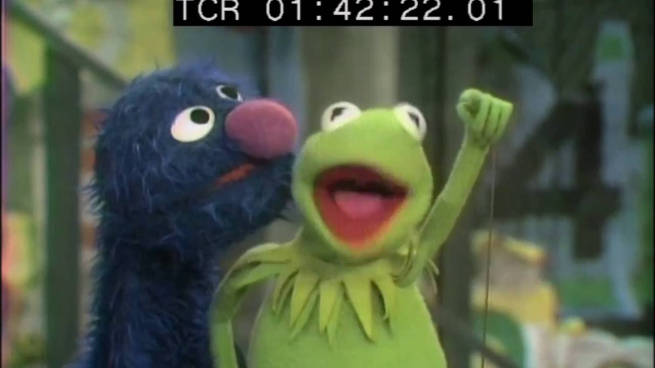 Sesame Street - Kermit Draws a Q - YouTube