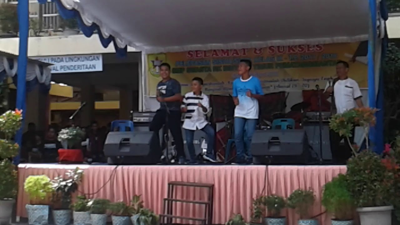 GOYANG NASI PADANG || SMP RK BINTANG TIMUR PEMATANGSIANTAR - YouTube