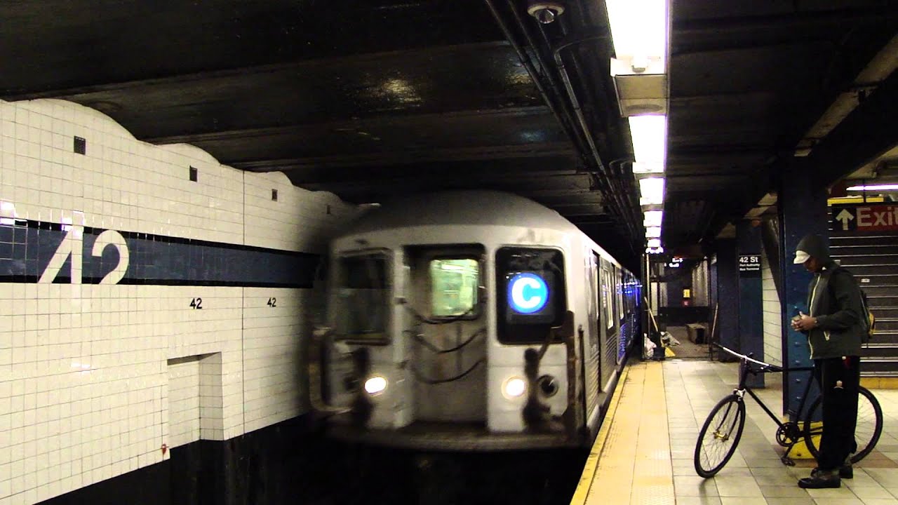 R42 (C) arriving at Times Square-42nd Street (12-21-12) - YouTube