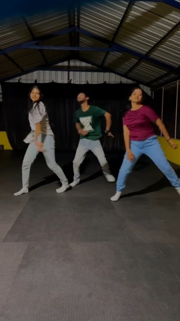 Kai thudi thalam thatti..🖤🤍#dancedance #kalyanaraman - YouTube