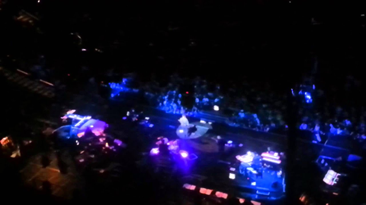 Bruce Springsteen The Wall Live PITTSBURGH 4/22/14 - YouTube