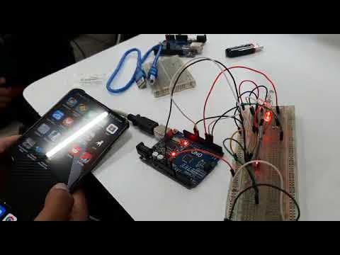 Practica de arduino con bluethooth - YouTube