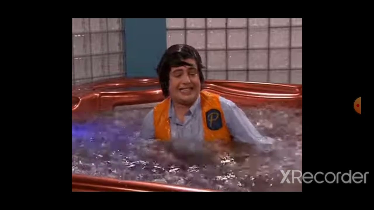 Drake and Josh Fighting In The Hot Tub #funny #drakeandjosh - YouTube