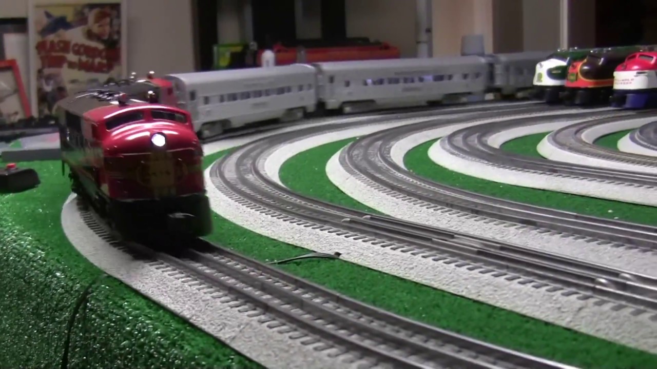 Santa Fe Black Bonnet streamliner passenger train (11-26-2017) - YouTube