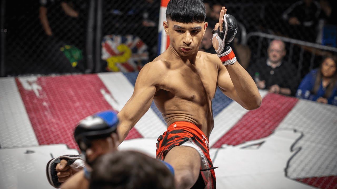 Jay Kinsella vs Amaan Ali - UKFC 22 - YouTube