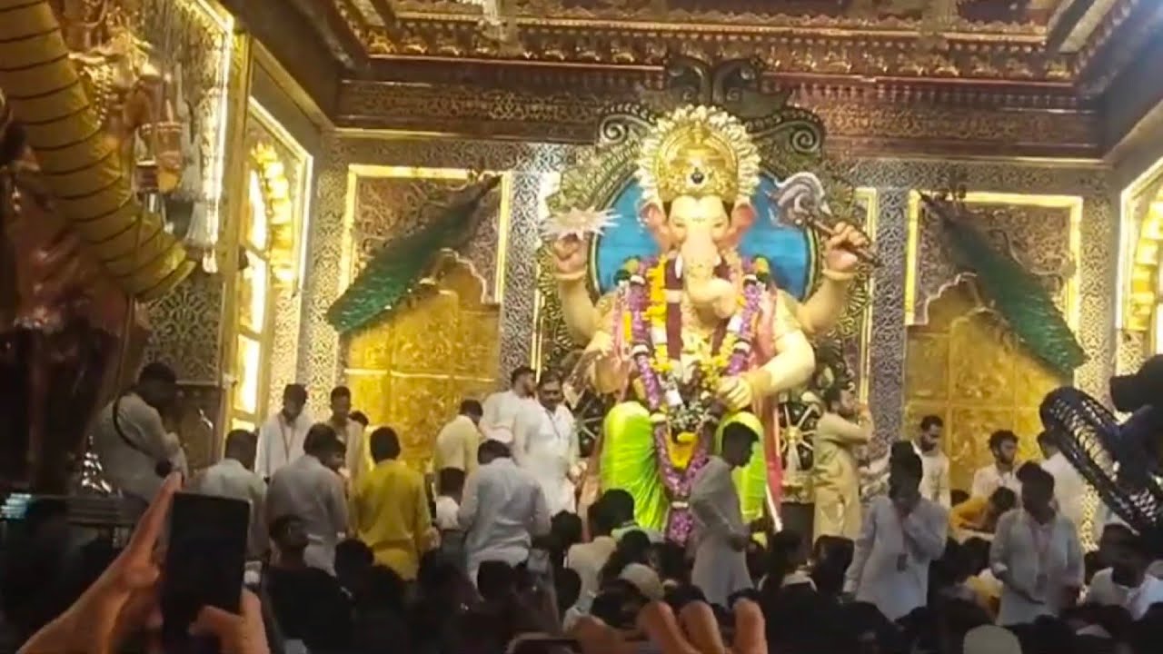 #2024 Lalbaugcha Raja crowd/Line#mumbai #ganpati - YouTube