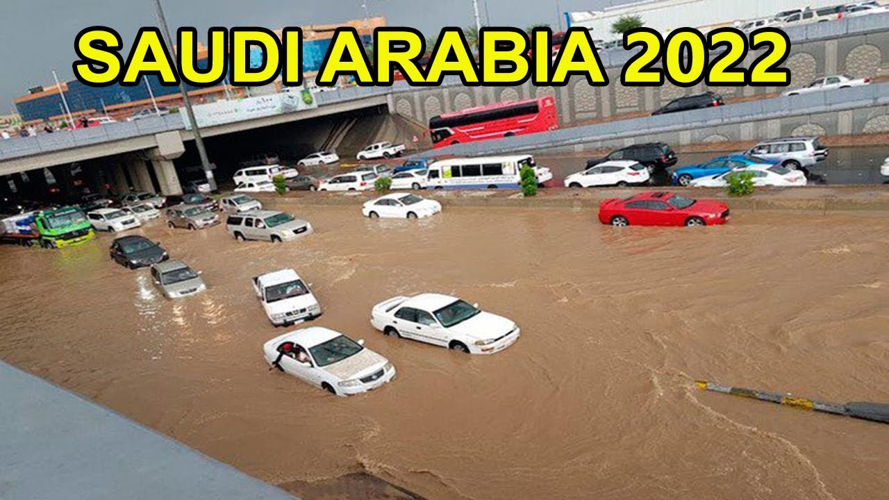 Storm in Saudi Arabia, downpours with streams of water flooded the ...