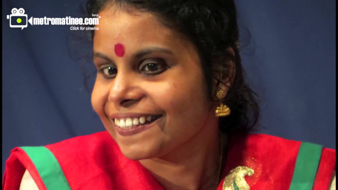 Singer Vaikom Vijayalakshmi may soon get the gift of vision. - YouTube
